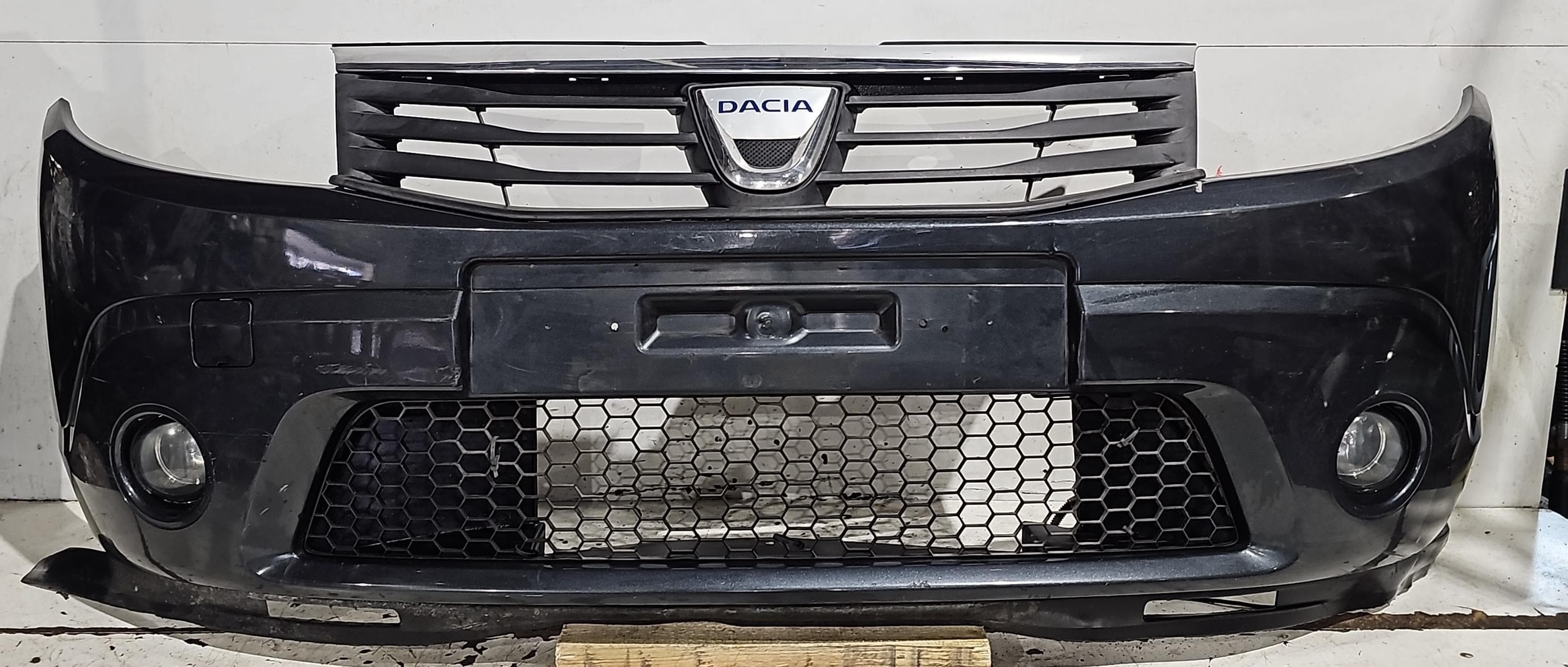 PARAURTI ANTERIORE COMPLETO DACIA Sandero 1° Serie 8200526596 (08>12)