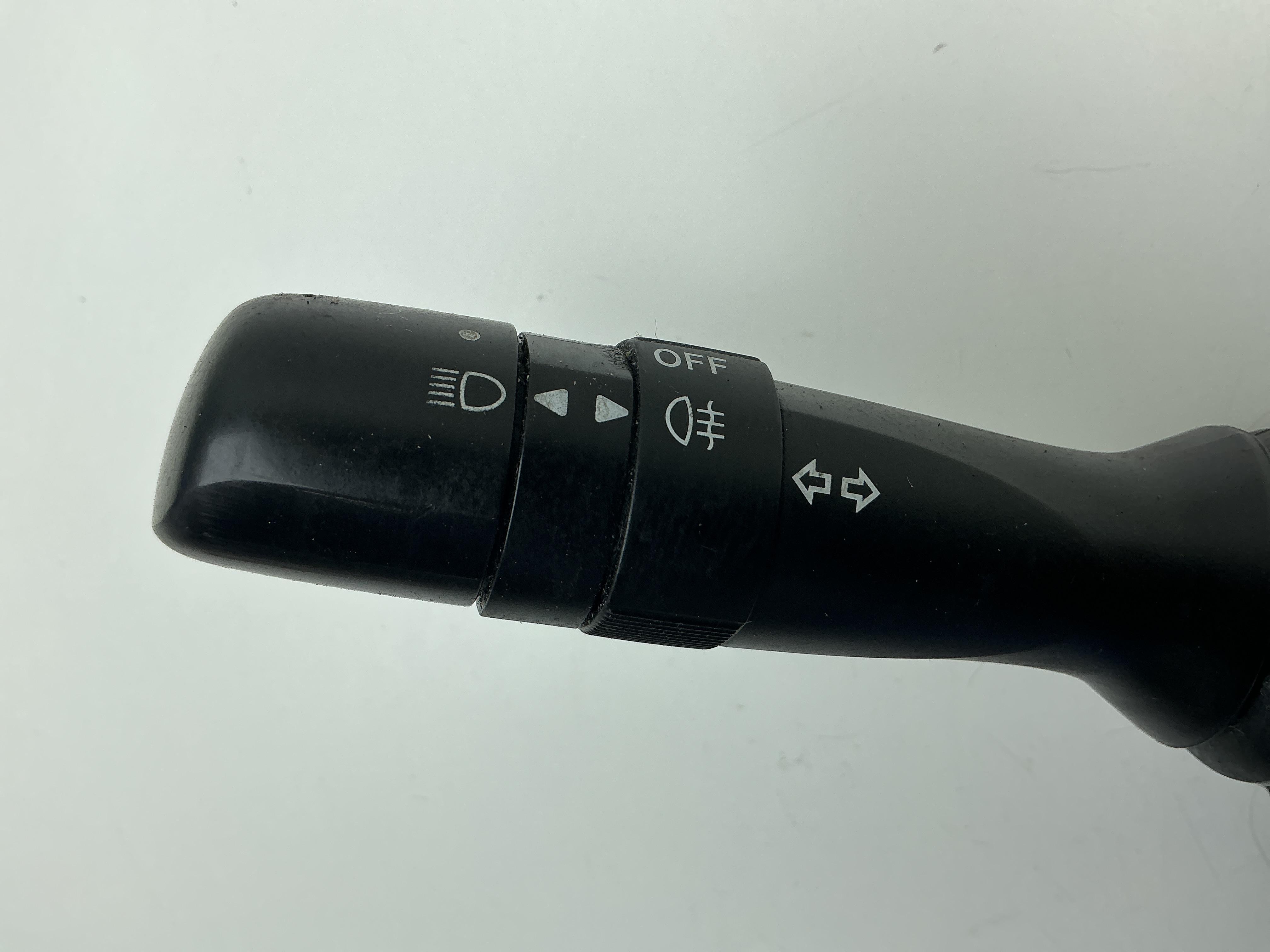 DEVIOLUCI TOYOTA Yaris Serie 843060D070 (05>08)