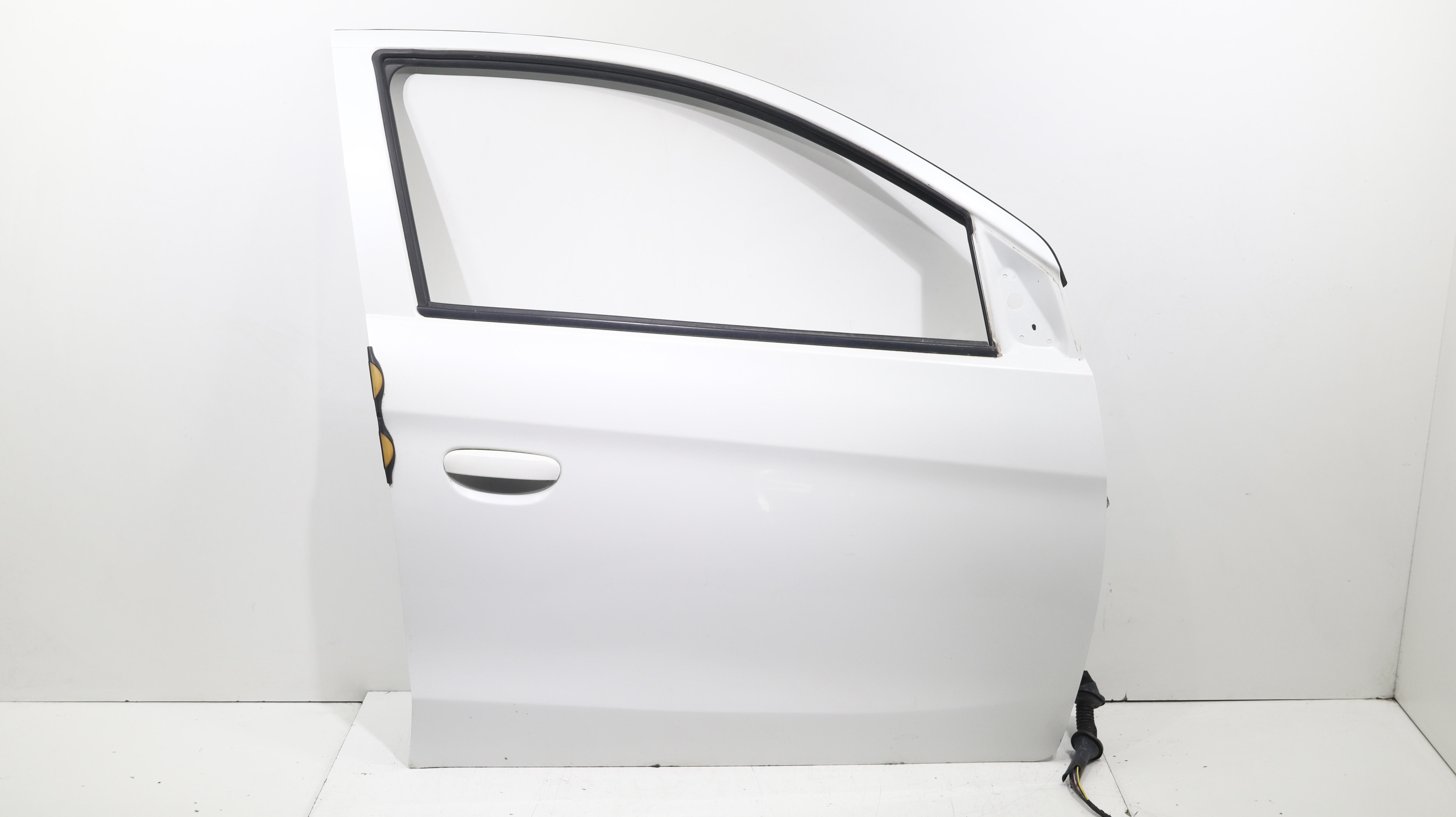 PORTIERA ANTERIORE DESTRA MITSUBISHI Space Star Serie (A00) 5700B484 (13>)