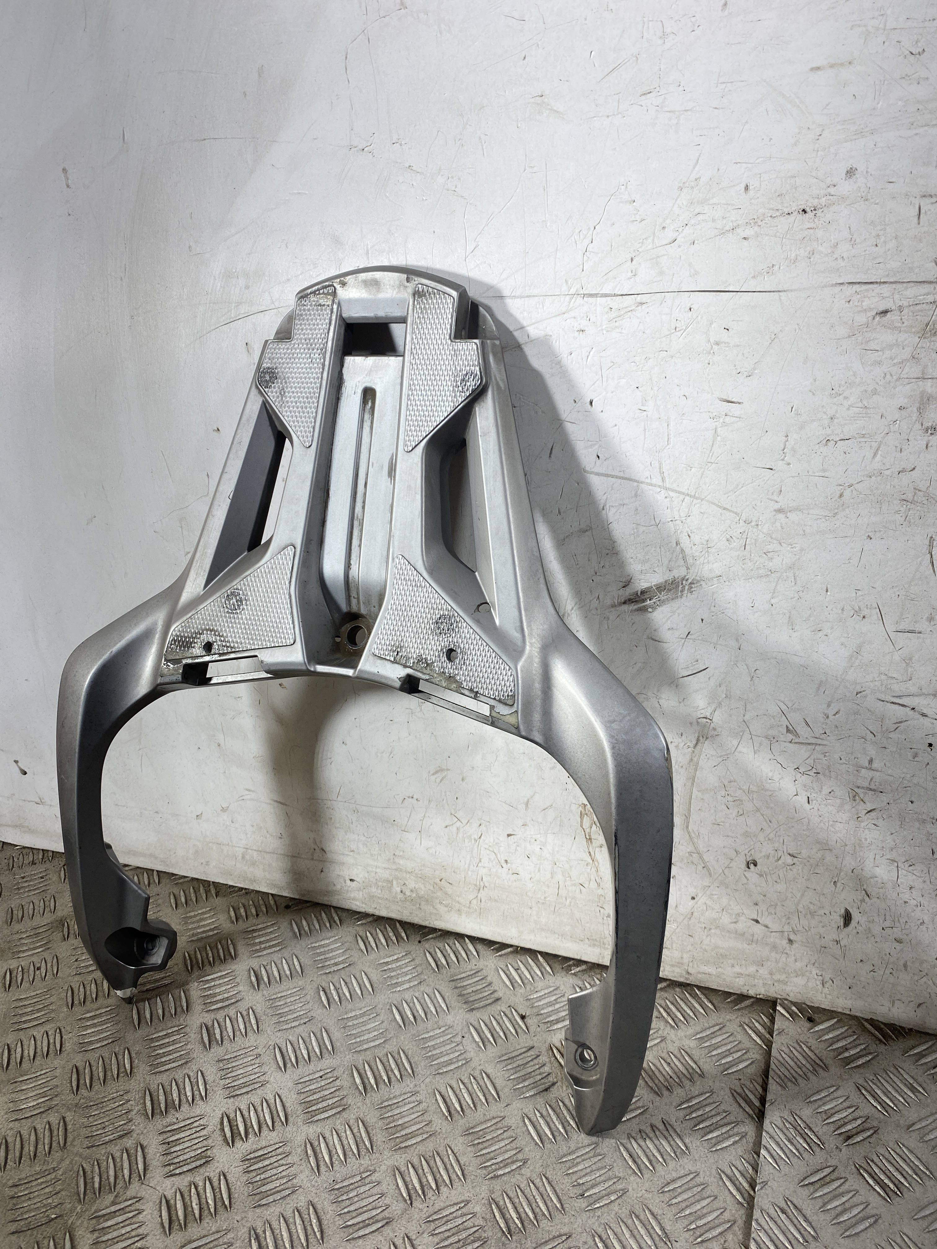 STAFFA PORTA BAULETTO/PORTAPACCHI HONDA SH 150cc (10>)