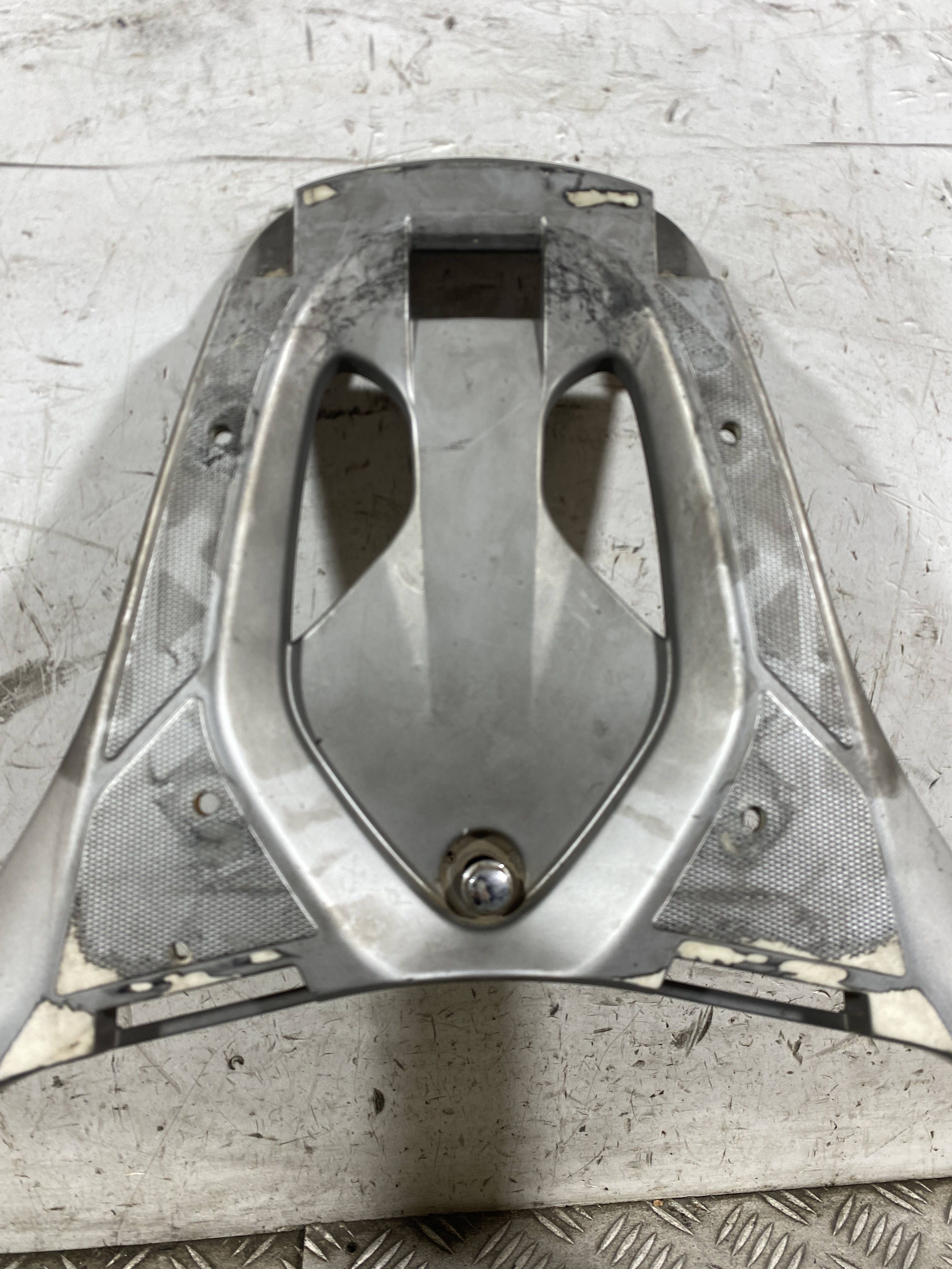 COPERCHIO STAFFA PORTAPACCHI HONDA SH 150cc (10>)