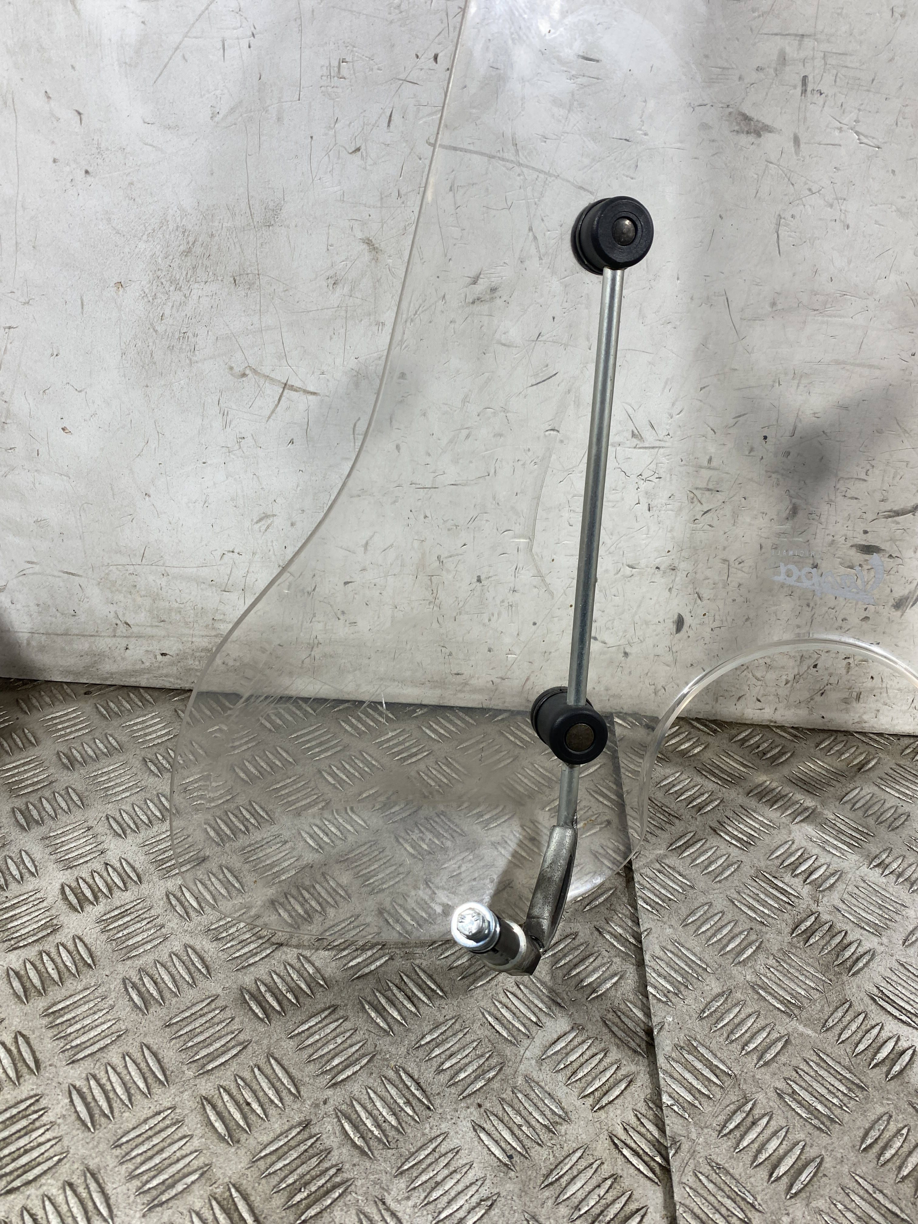 PARAVENTO PIAGGIO Vespa 150cc LX (05>11)