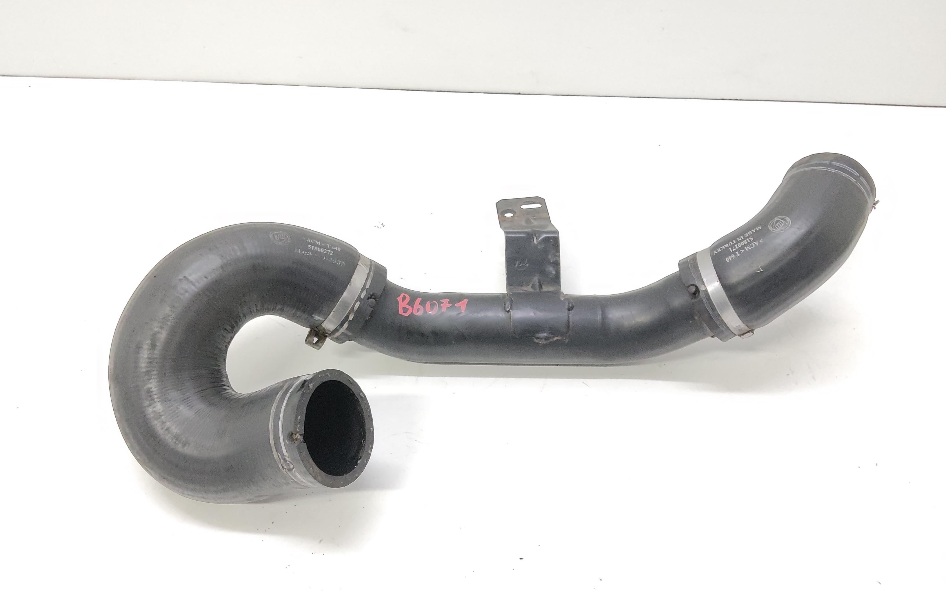 TUBO INTERCOOLER FIAT Doblo Cargo 51800271 Diesel 1.9 (05>09)