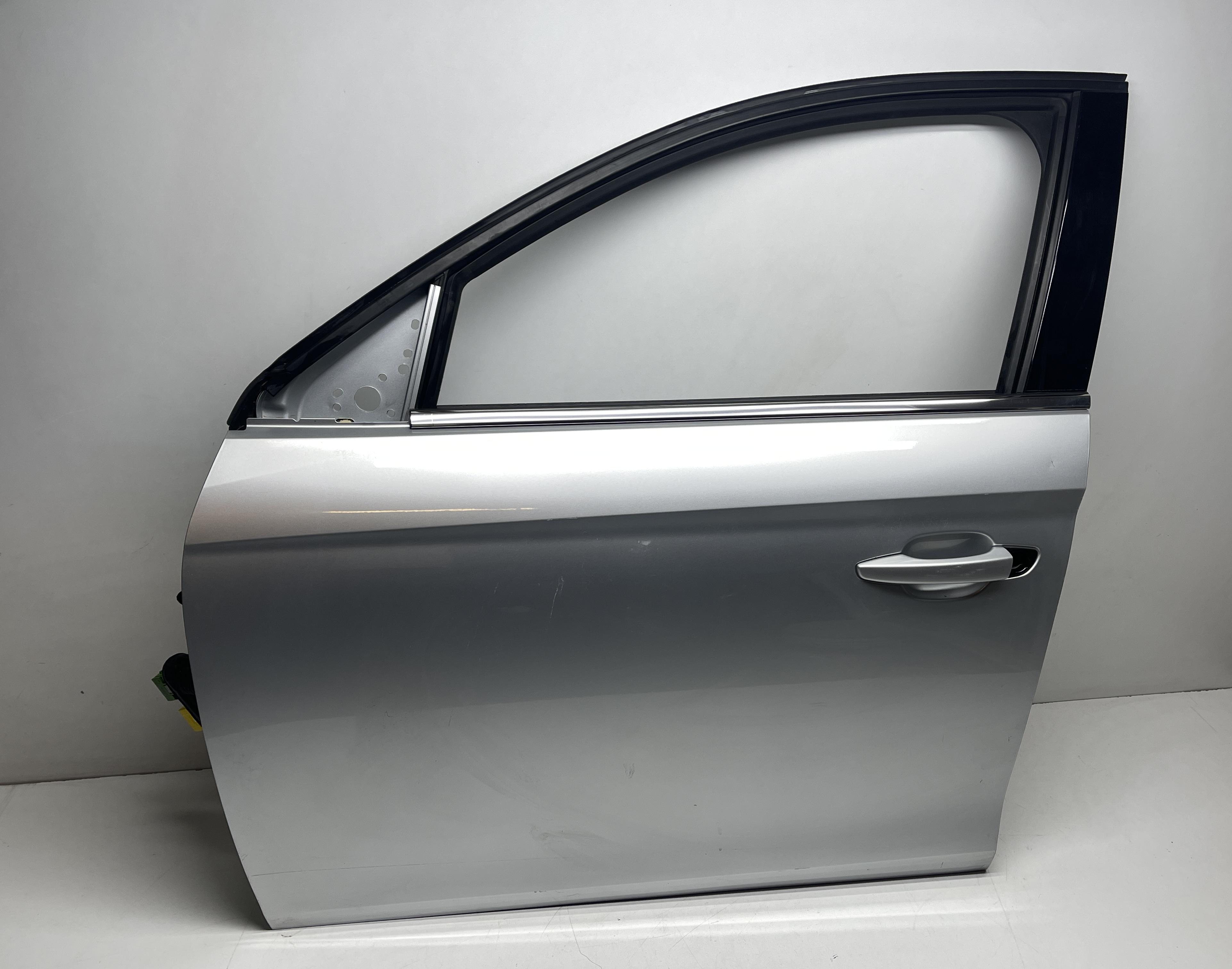 PORTIERA ANTERIORE SINISTRA OPEL Corsa F Serie 9837705780 (19>)