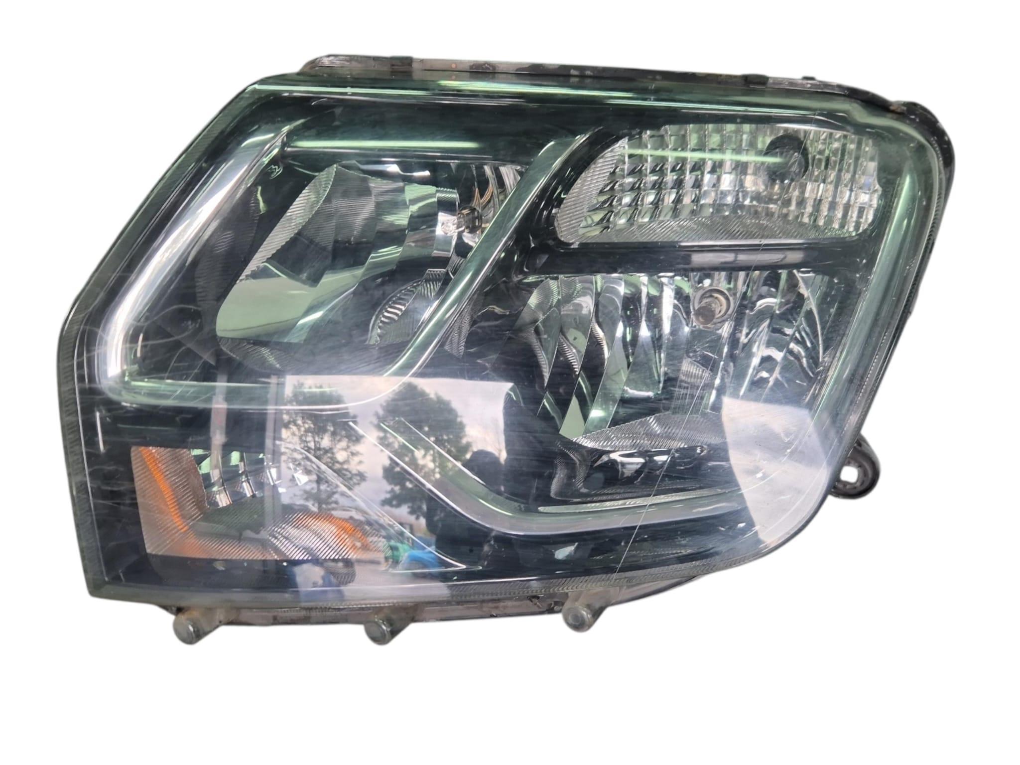 FARO ANTERIORE SINISTRO DACIA Duster 1° Serie 260608209R (10>)