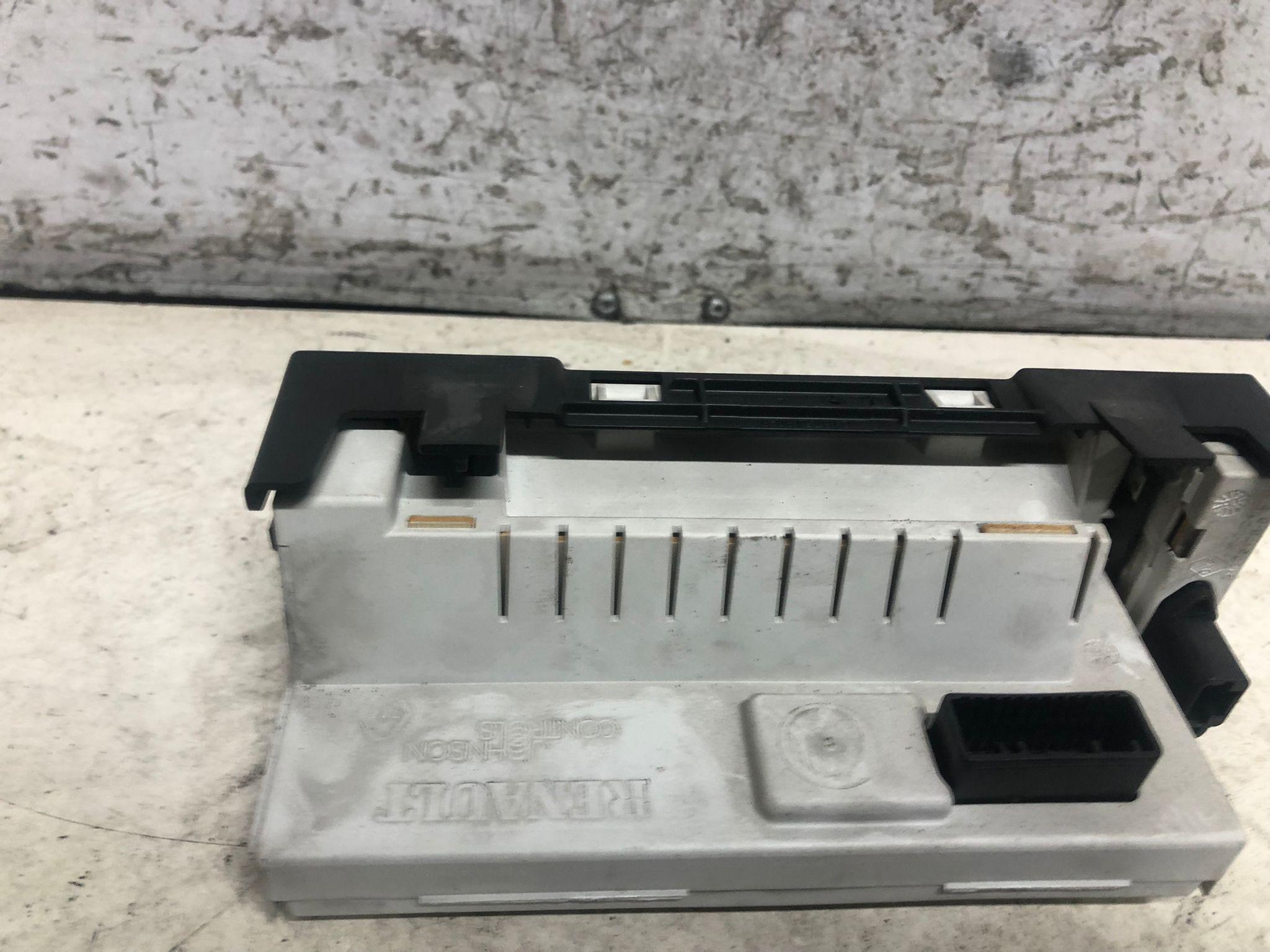 DISPLAY RENAULT Megane ll S. Wagon 8200290542-C (06>08)