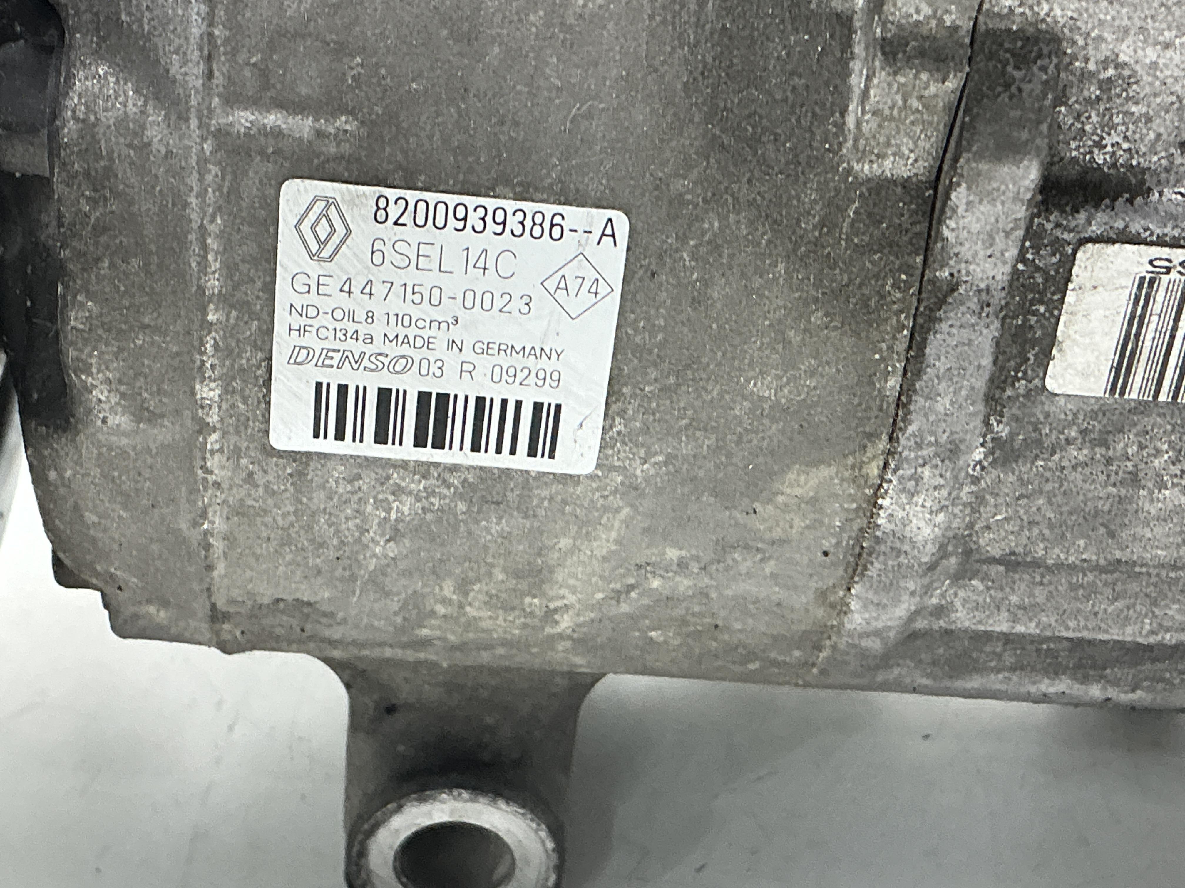 8200939386 COMPRESSORE A/C RENAULT Megane III F9QN8 Diesel 1.9