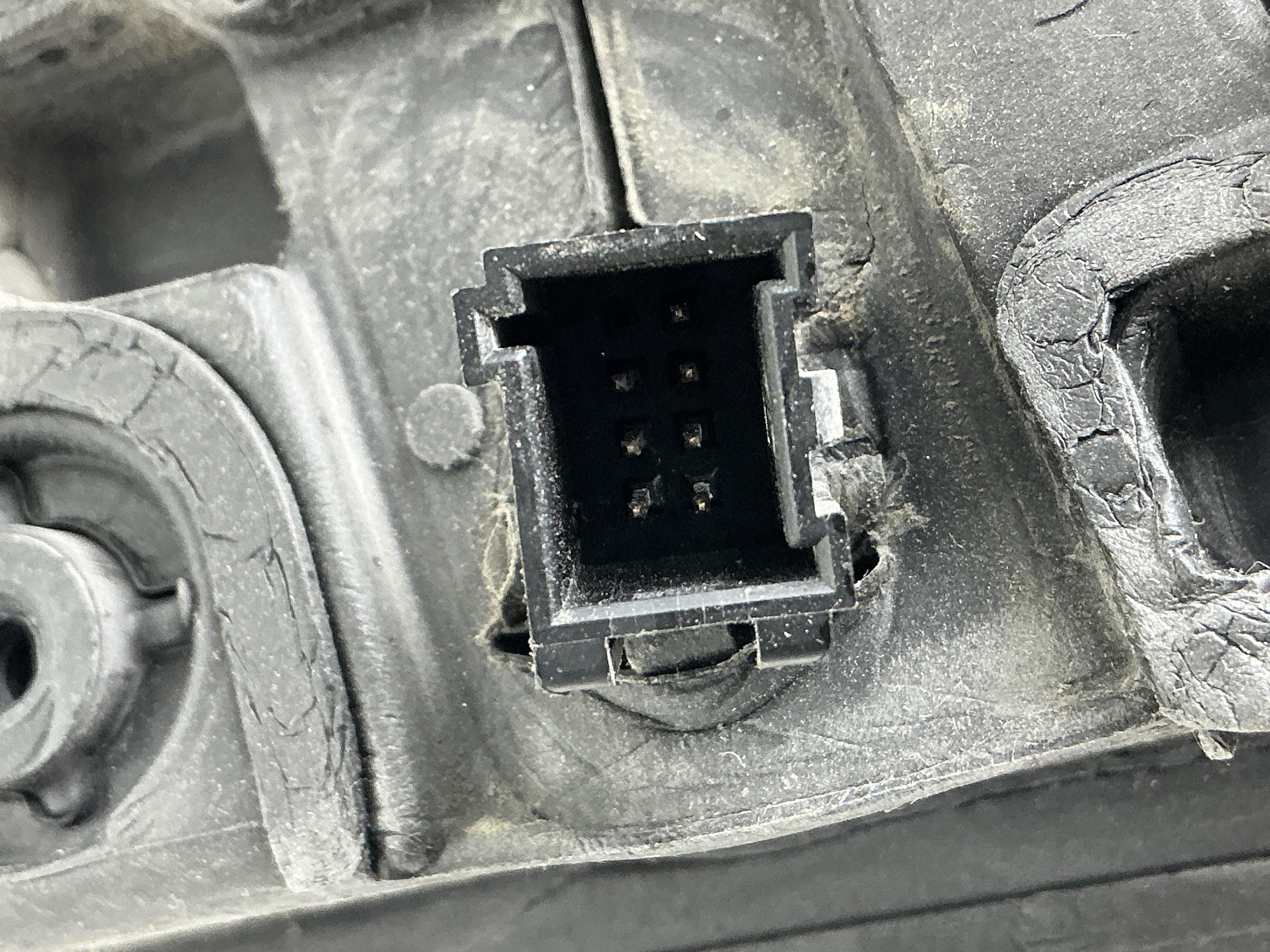 SPECCHIETTO RETROVISORE DESTRO LANCIA Ypsilon 4° Serie 735664921 (11>23)