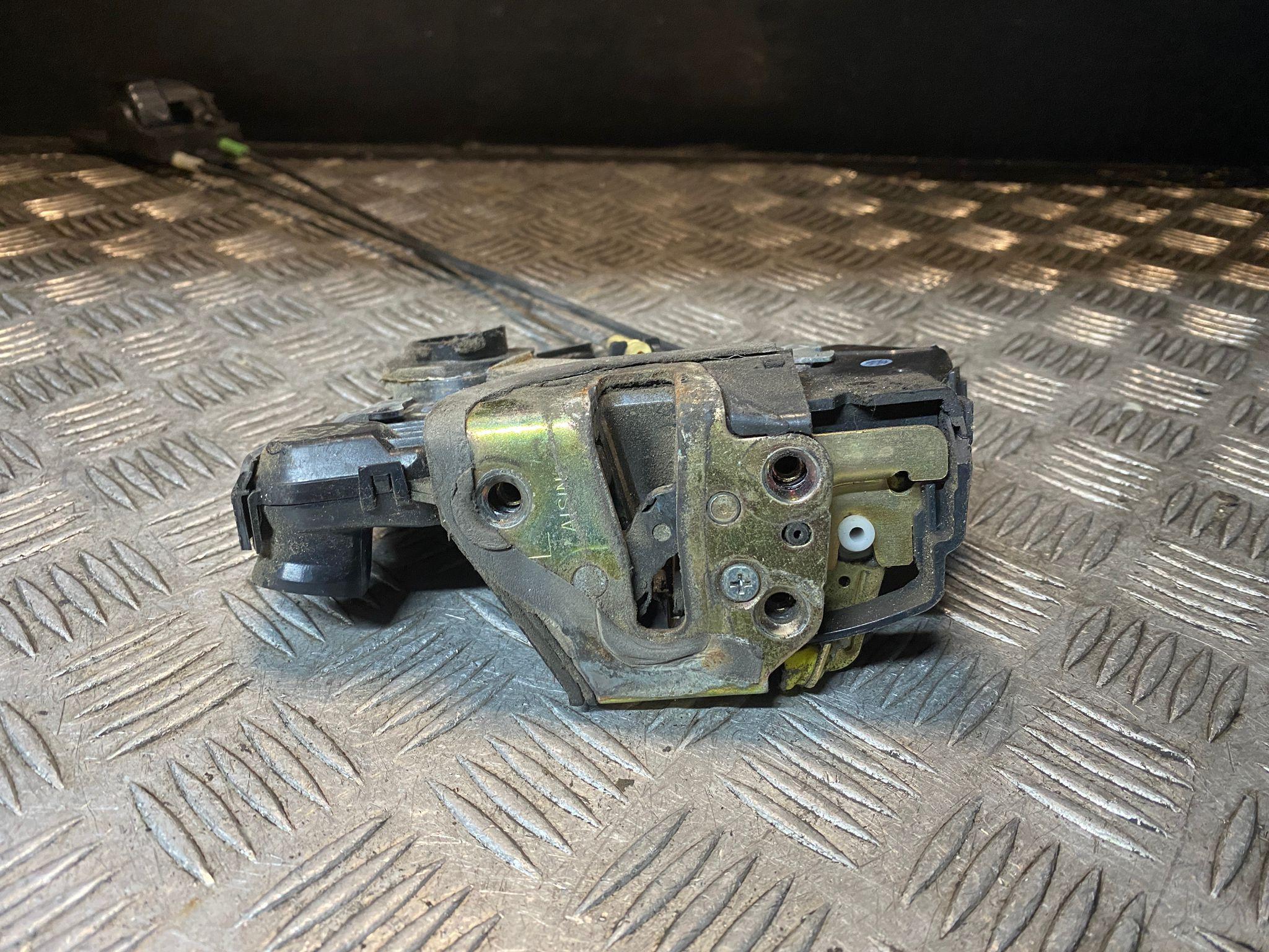SERRATURA POSTERIORE SINISTRA DAIHATSU Sirion 2° Serie 1KR (05>)